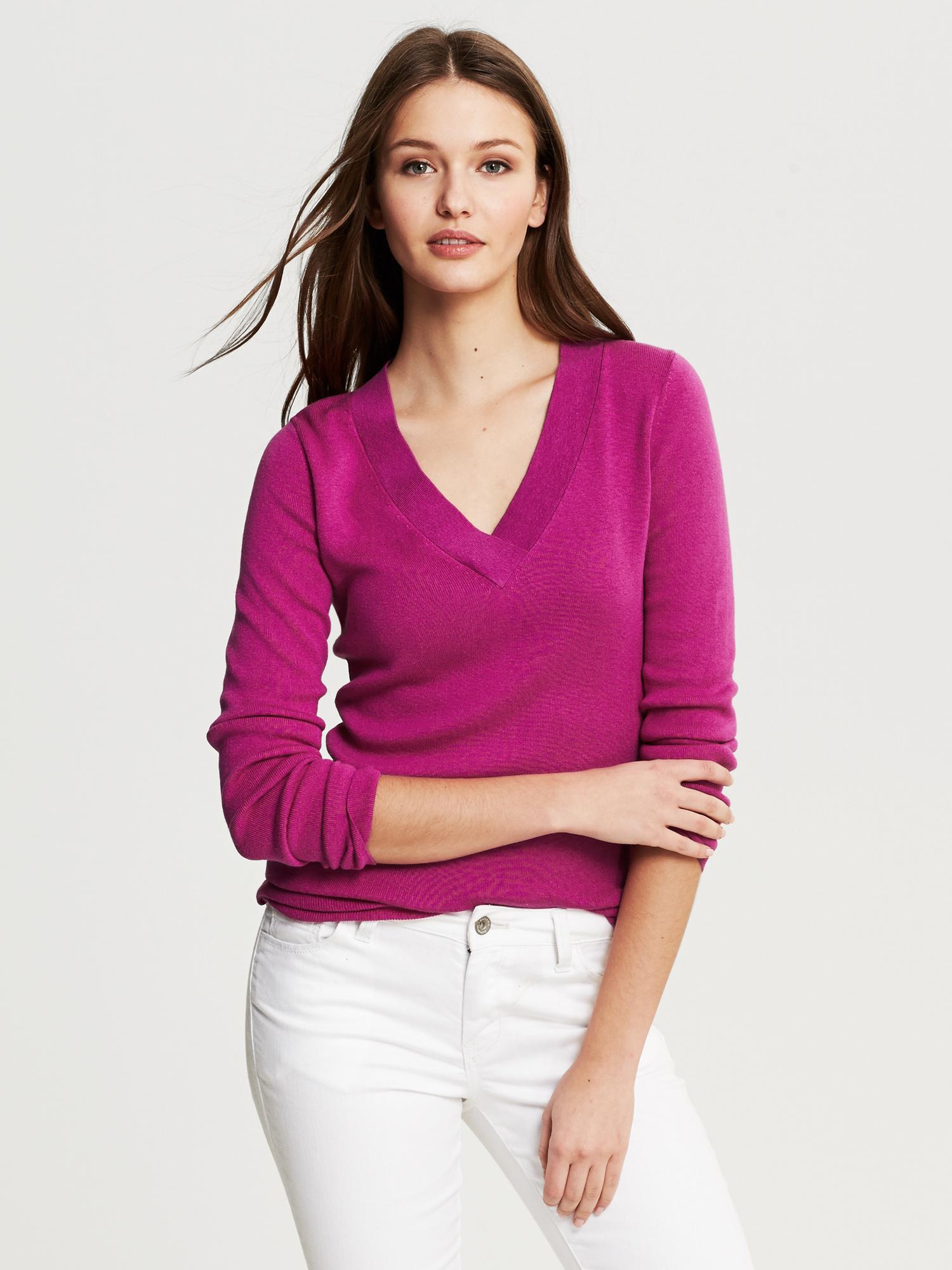 Silk-Cotton Essential Vee | Banana Republic