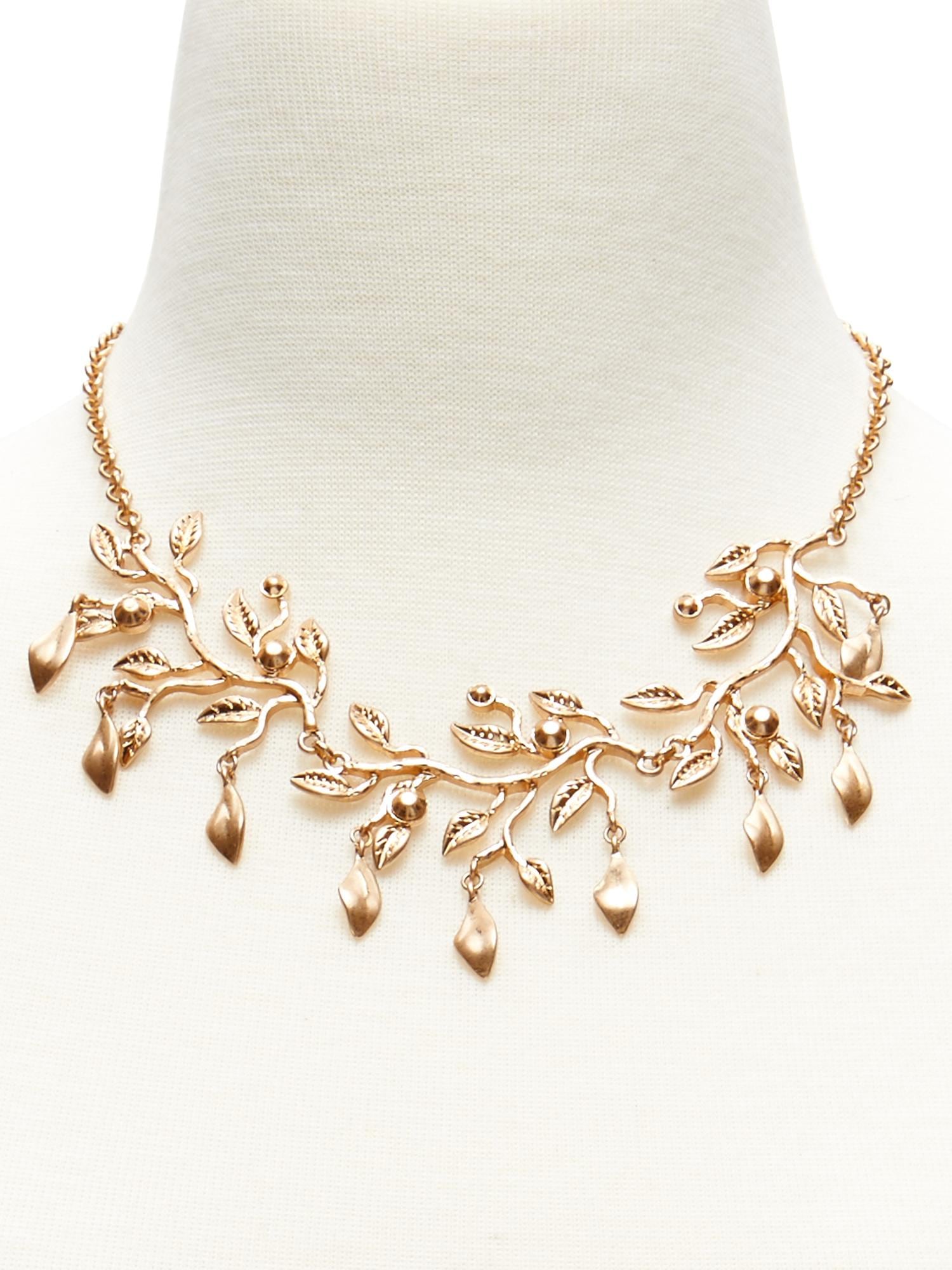Gold Leaf Necklace | Banana Republic