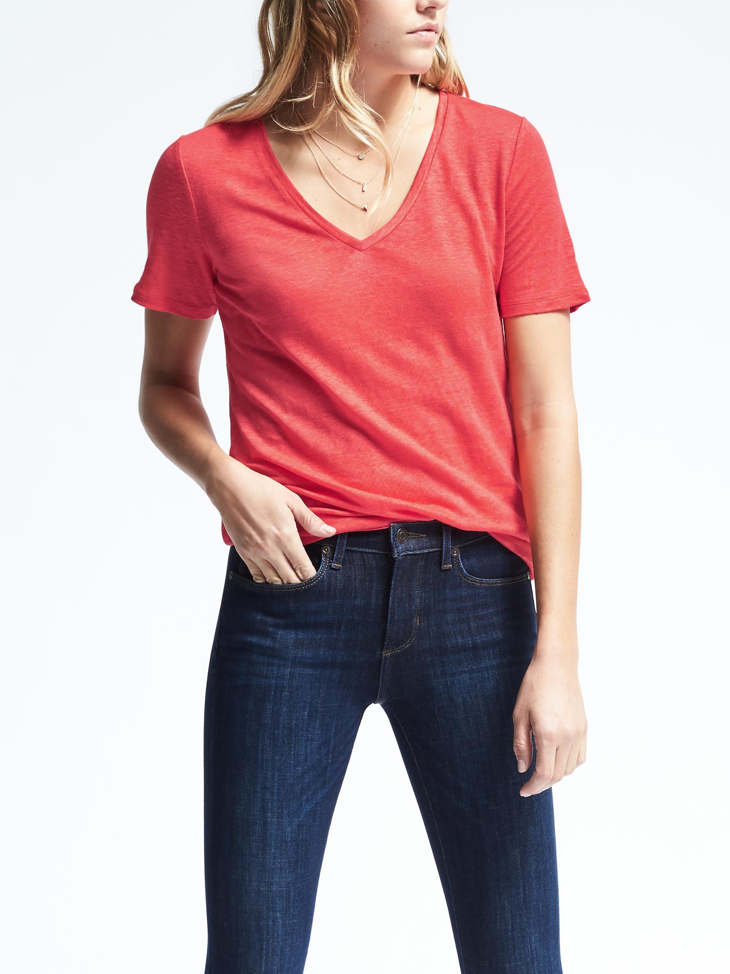 Short-Sleeve Linen Vee Tee | Banana Republic