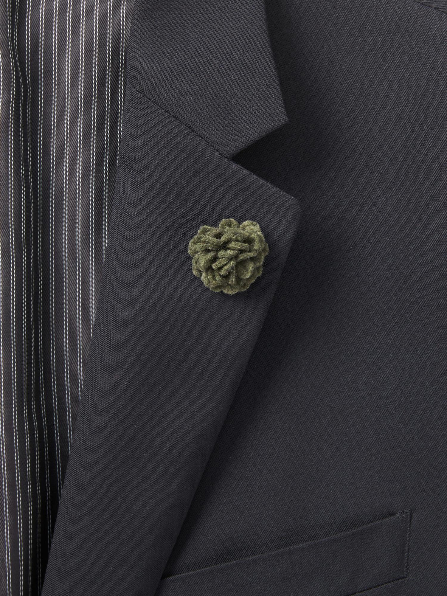 Hook & Albert | Small Flannel Carnation Lapel Pin | Banana Republic