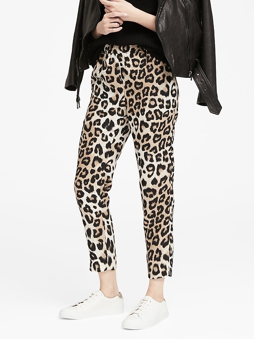 Hayden Tapered-Fit Pull-On Leopard Print Ankle Pant | Banana Republic