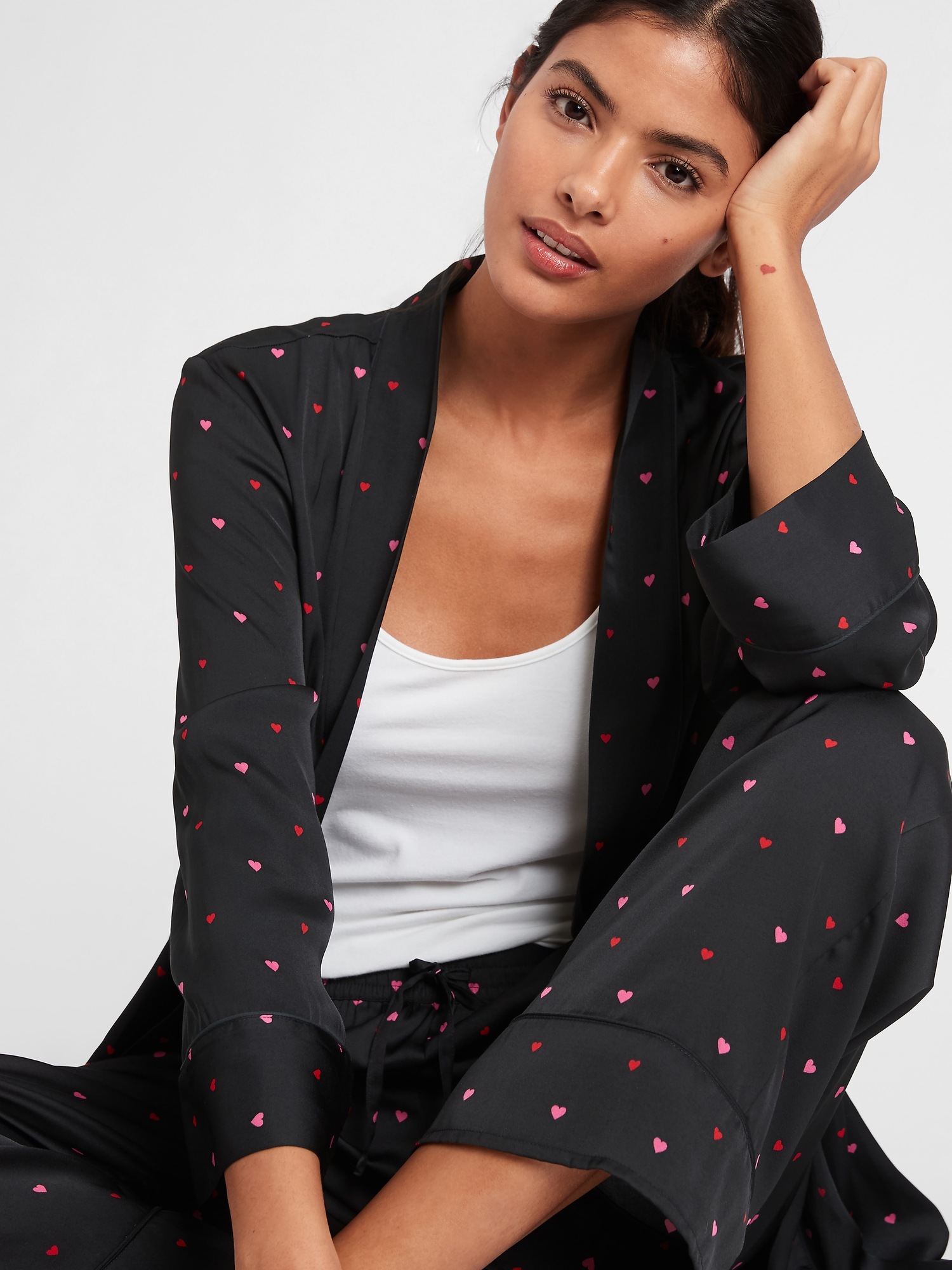 Heart Print Satin Robe | Banana Republic