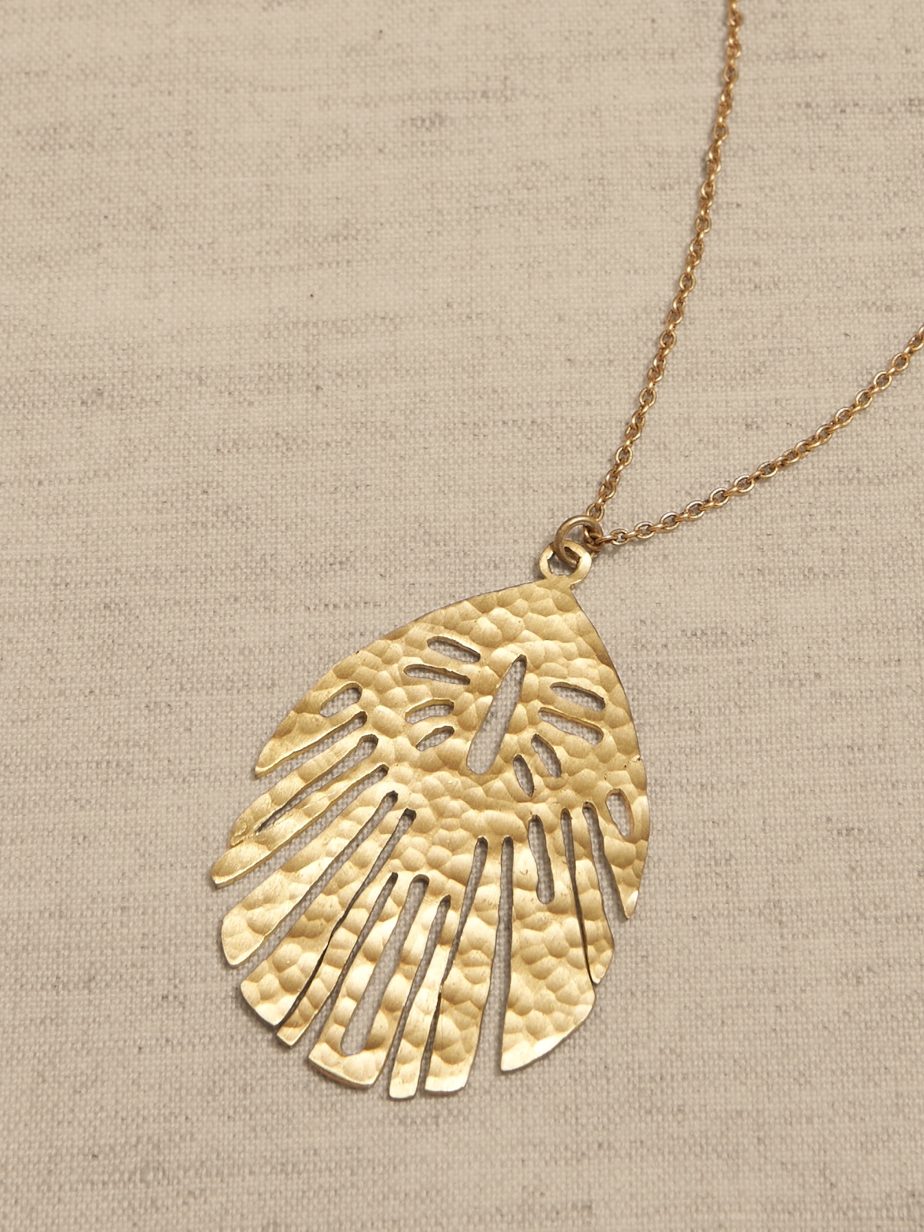 Abstract Leaf Pendant Necklace | Aureus + Argent | Banana Republic