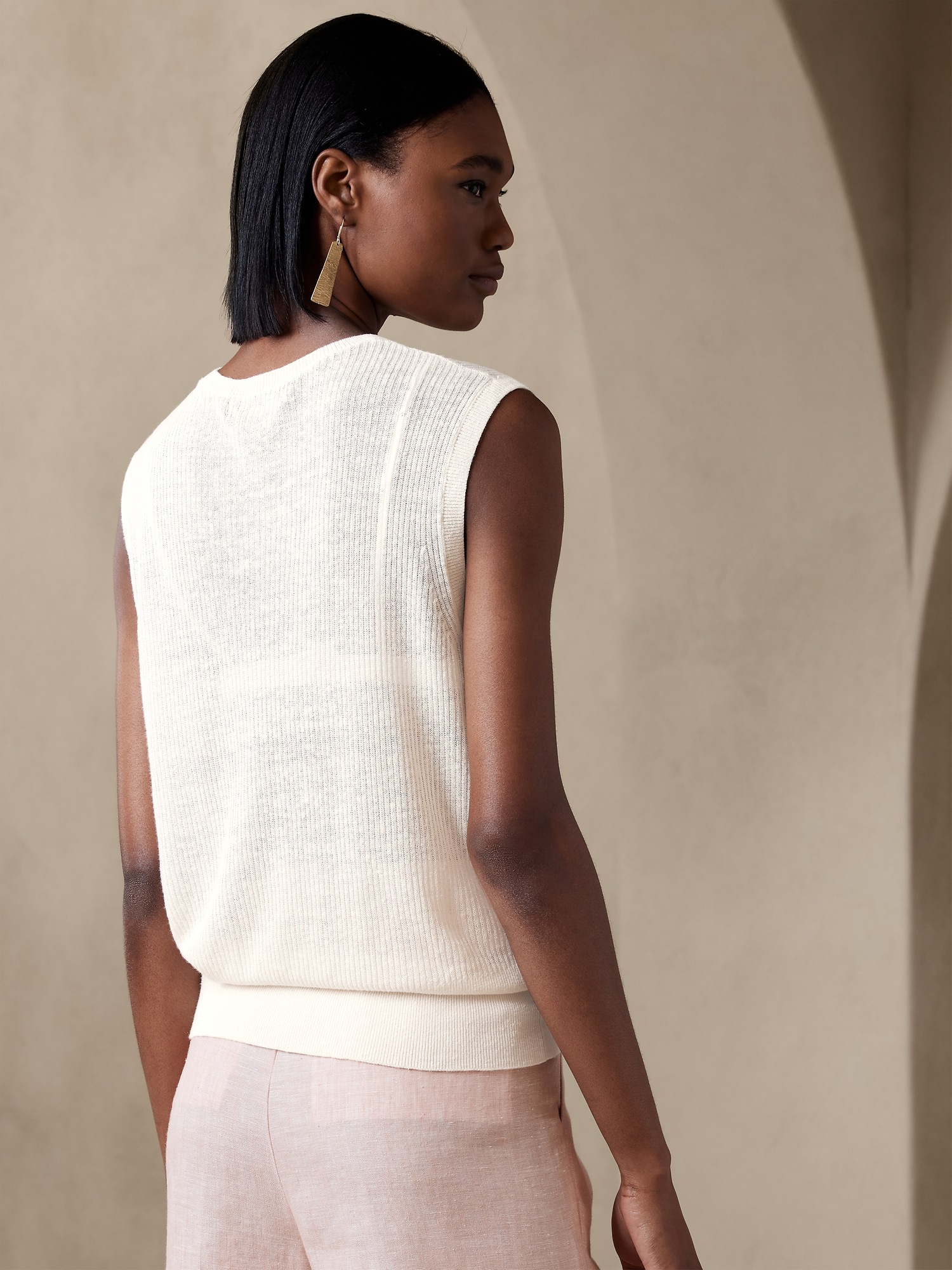 Eliza Linen-Blend Muscle Tank | Banana Republic