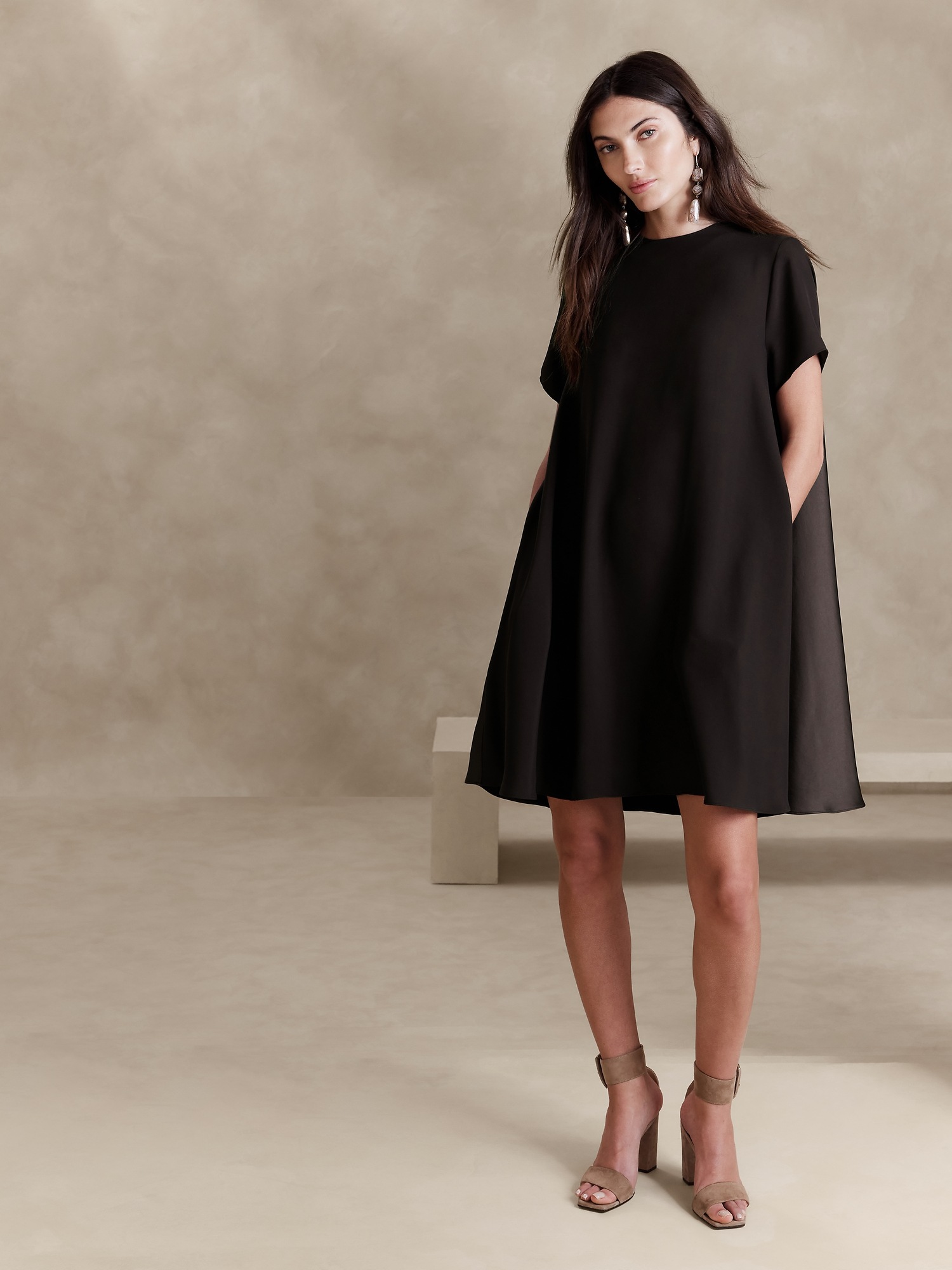 Inverted Box Pleat Dresses | Banana Republic