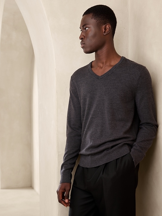 Merino V-Neck Sweater | Banana Republic